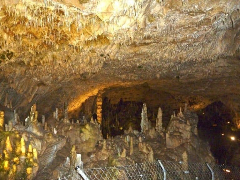 2 Amazing Show Caves in Germany That You'll Want to Visit